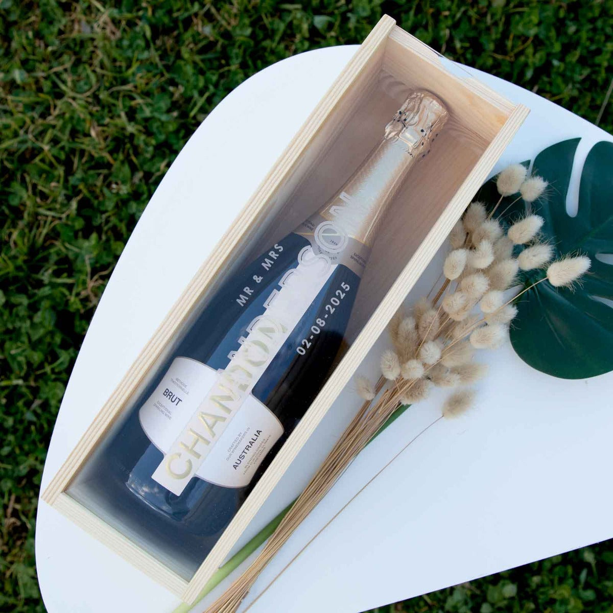 Bride and Groom Engraved Champagne Box| Personalised Favours ...